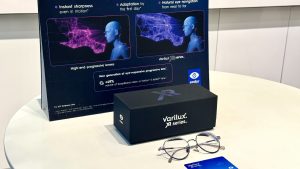 Best Multifocal Comparison: Hoya iD Myself VS. Essilor Varilux XR - Rx ...